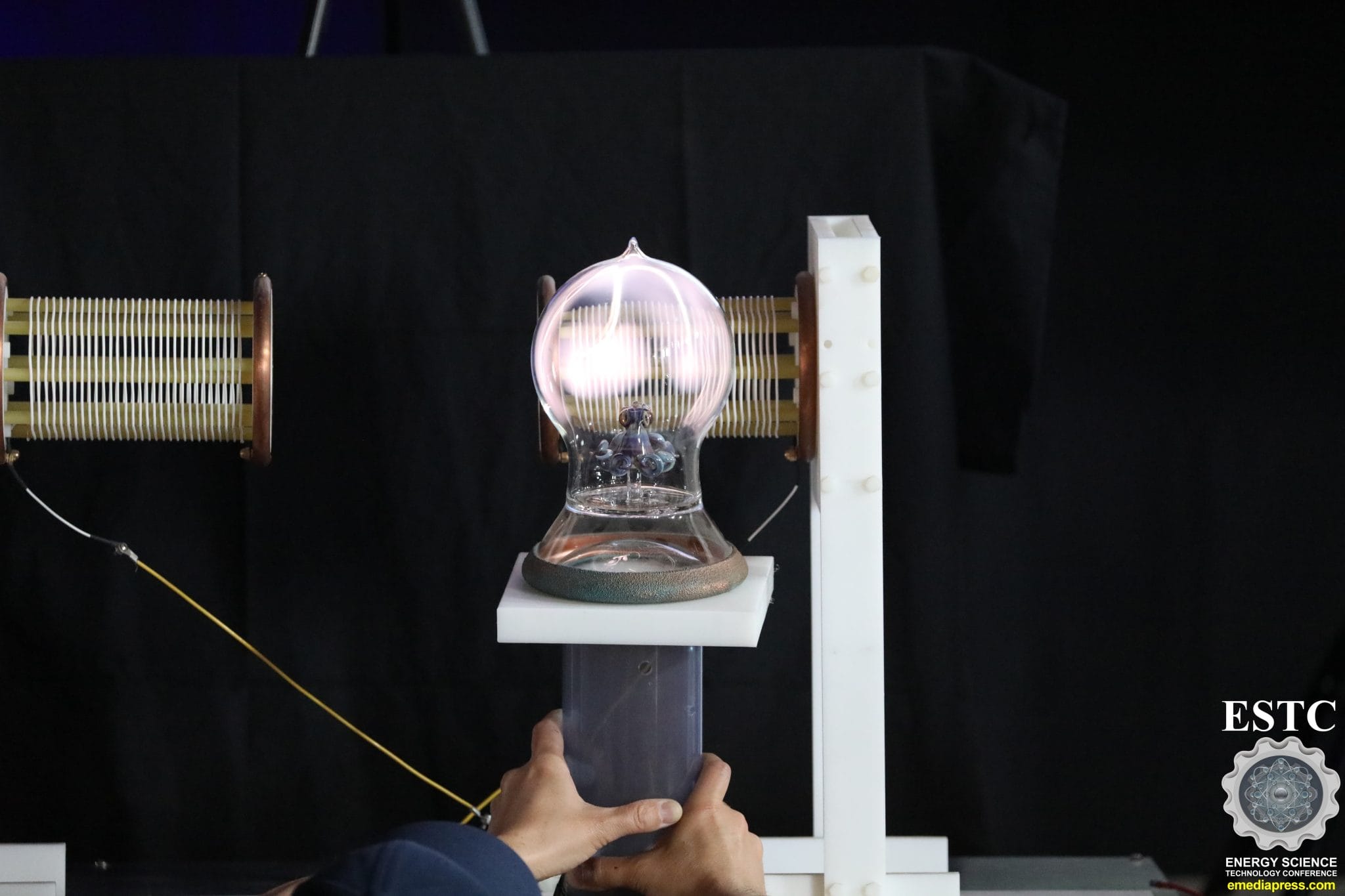 The Borderlands Of Nikola Tesla's Resonant Transformer - A & P ...